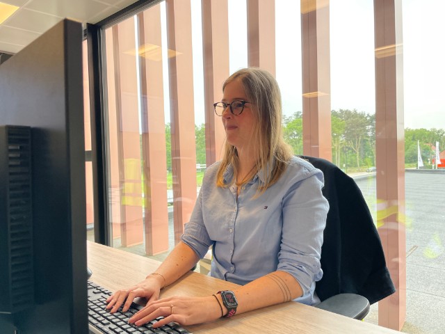 Joyce Darimont (33), Application Engineer